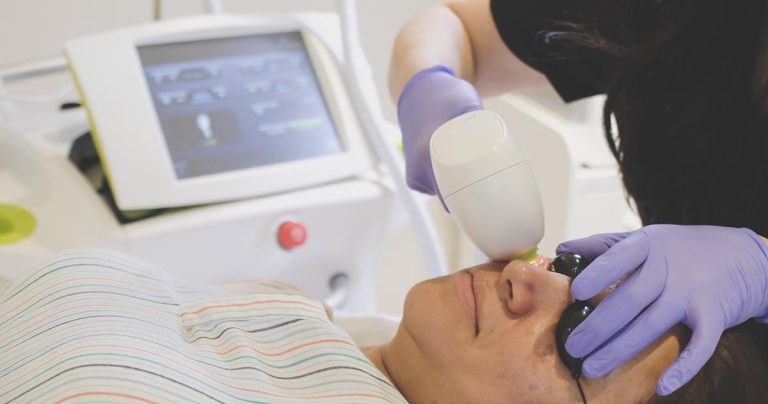 How Each LED Light Color Targets Specific Skin Issues: Choosing the ...